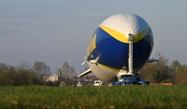 Zeppeline starten am Bodensee in die Saison